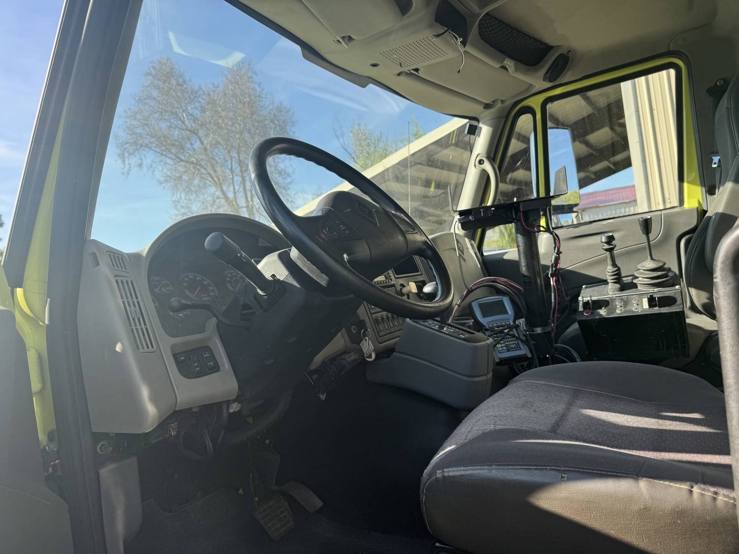 2008 IHC 7600, 5 yrd Dump Truck - Heaverlo Northwest