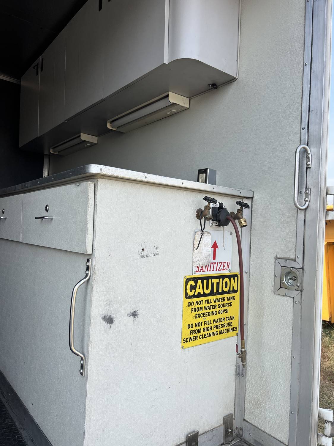 2006 Frtliner, sewer camera , work or food van truck (CN 98 ...