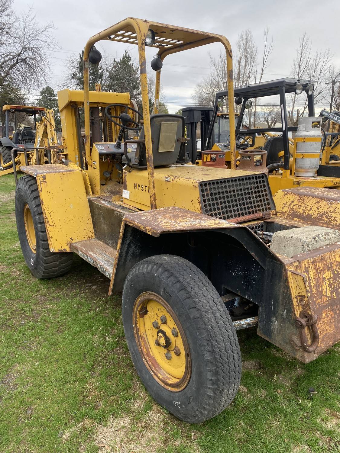 Hyster Pioneer 80 All Terrain 8000lb Forklift - Heaverlo Northwest