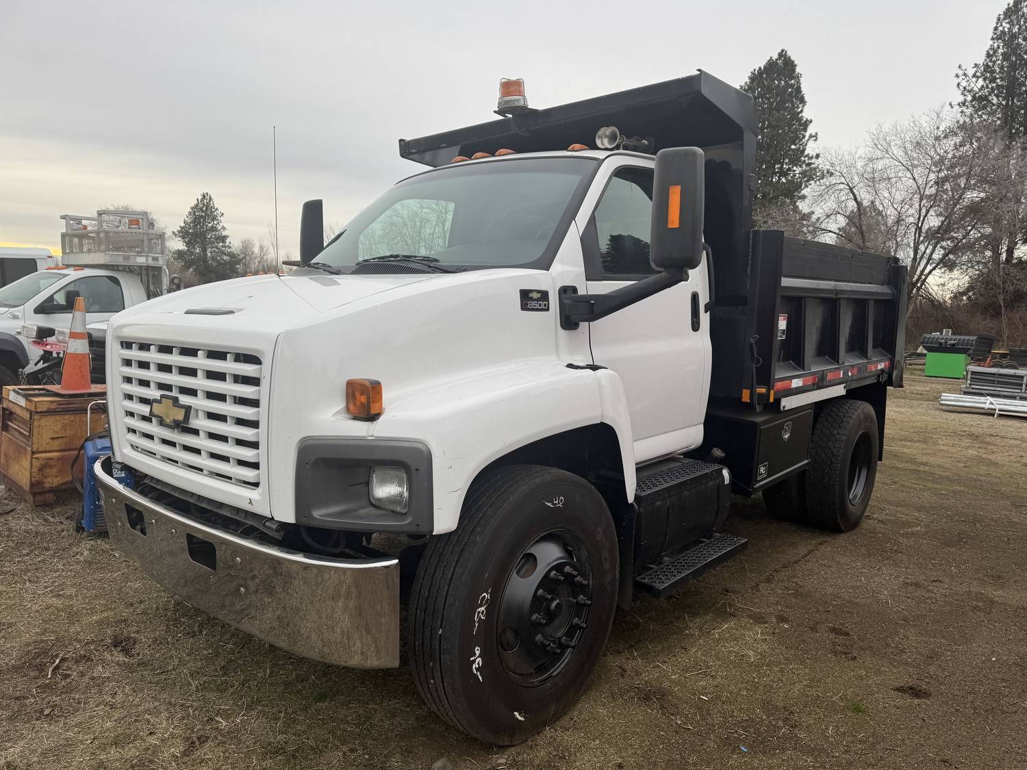 2005 Chevy C8500 5 yard Dump Truck (CN 1044) - Heaverlo Northwest