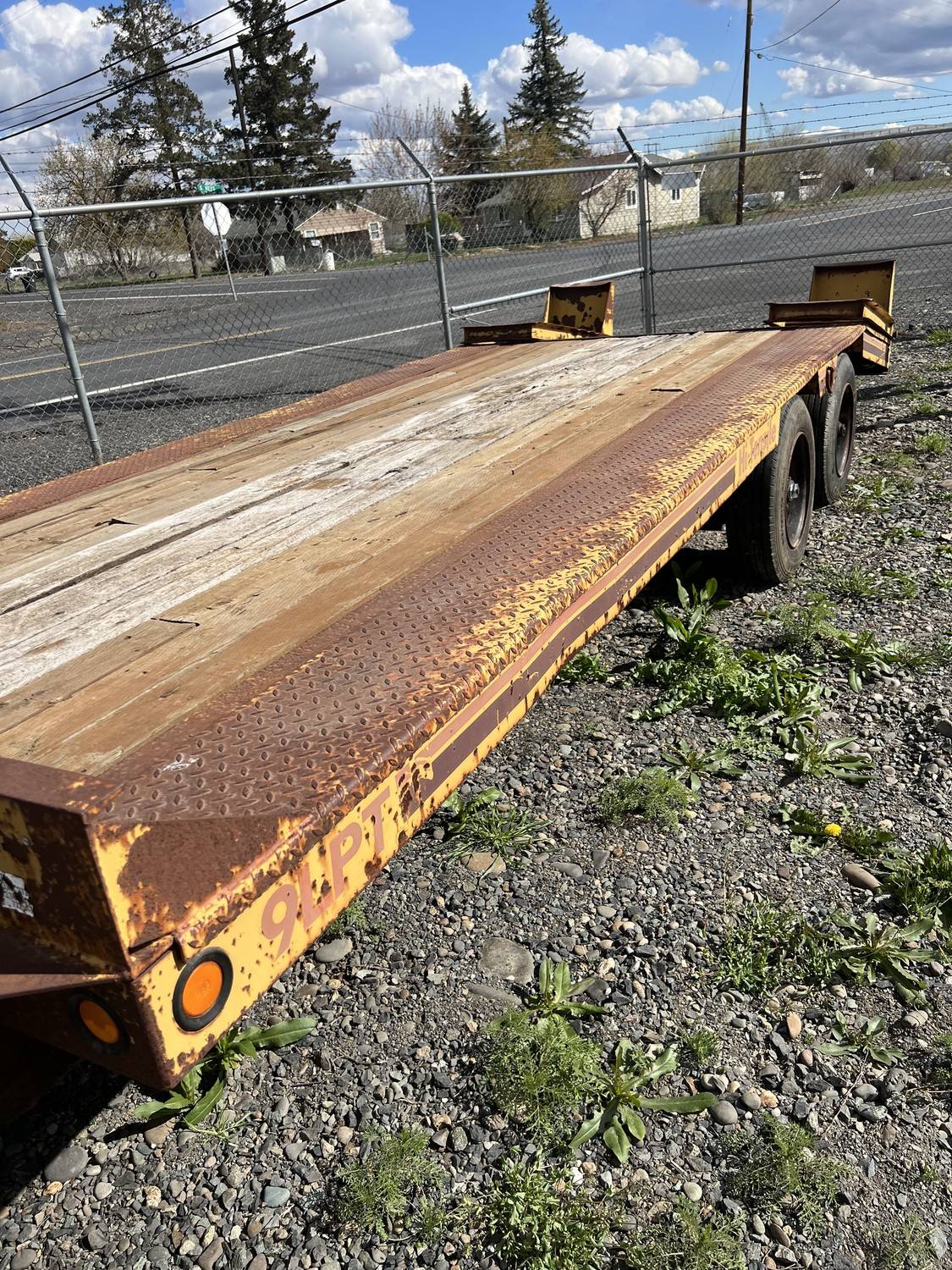 1987 Eager beaver 9LPT 21 ft equipment trailer w/ramps (lot 50 ...